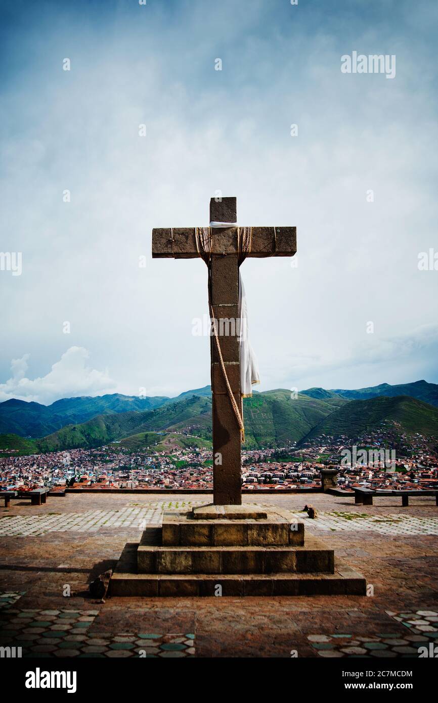 cross sculpture overlooking Cusco, Peru, South America Stock Photo - Alamy