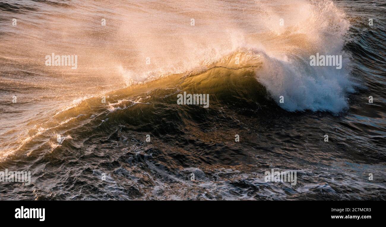 Big wave in beautiful hi-res stock photography and images - Alamy