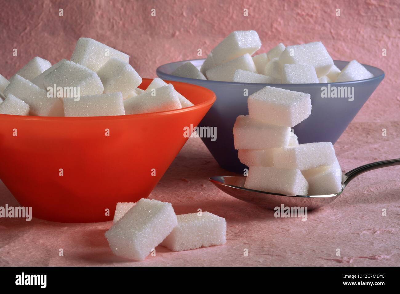 Sugar cubes eat hi-res stock photography and images - Alamy