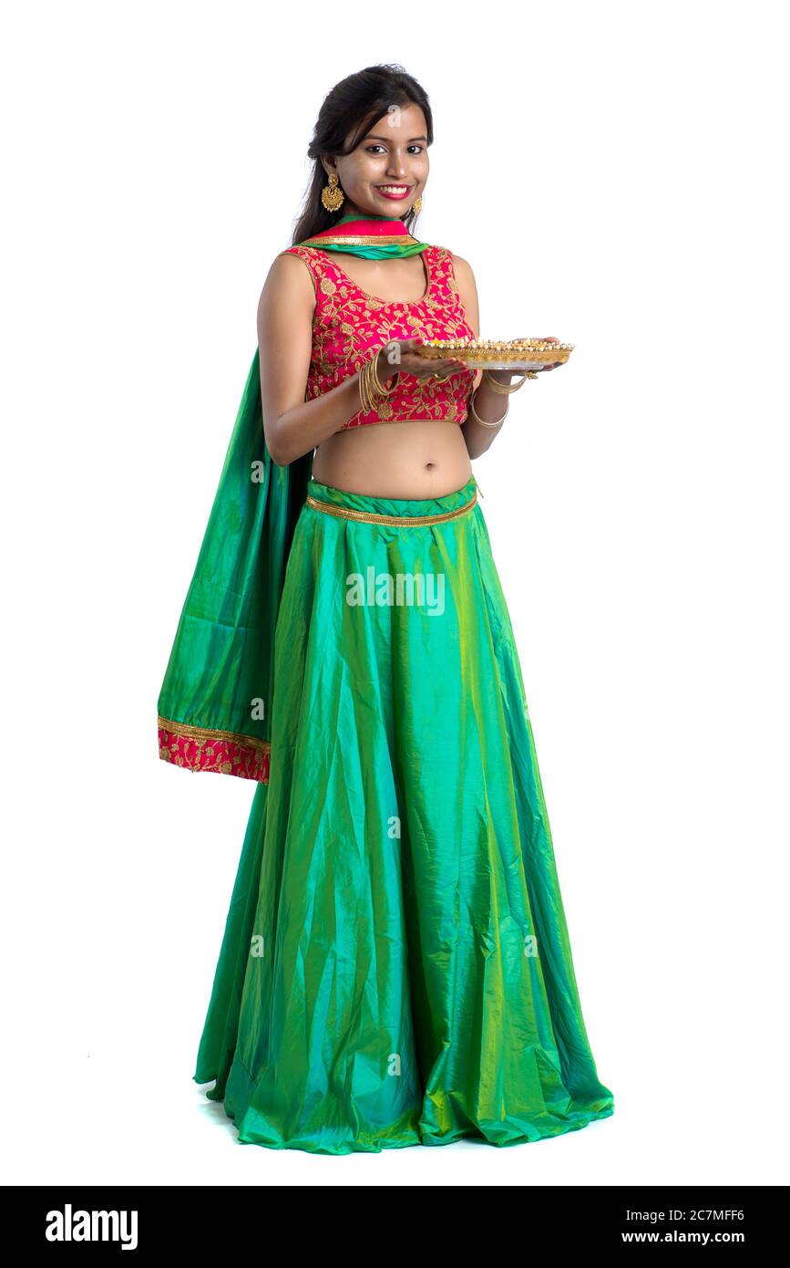 Portrait of a Indian Traditional Girl holding Diya, Girl Celebrating ...