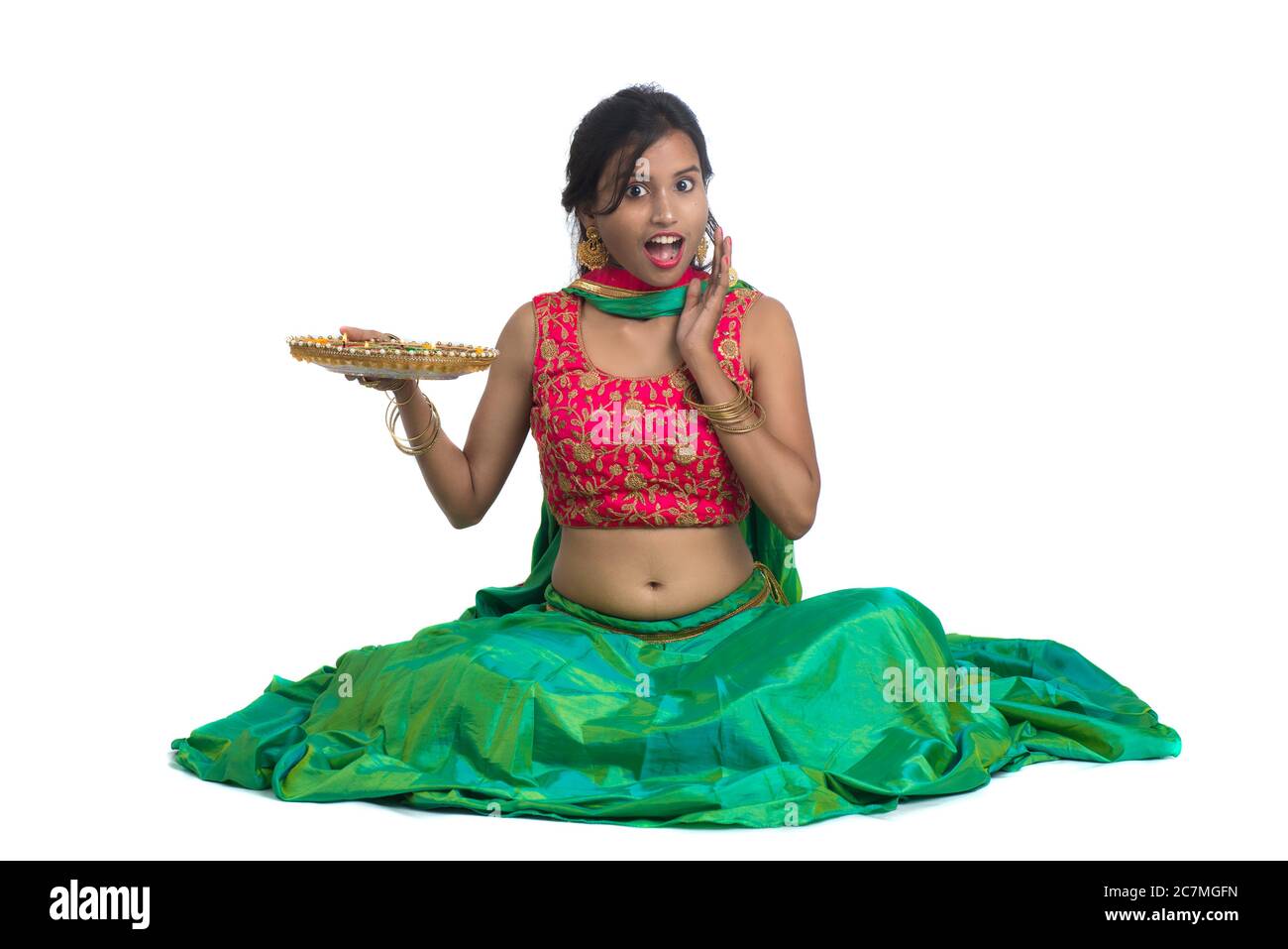 Portrait of a Indian Traditional Girl holding Diya, Girl Celebrating ...