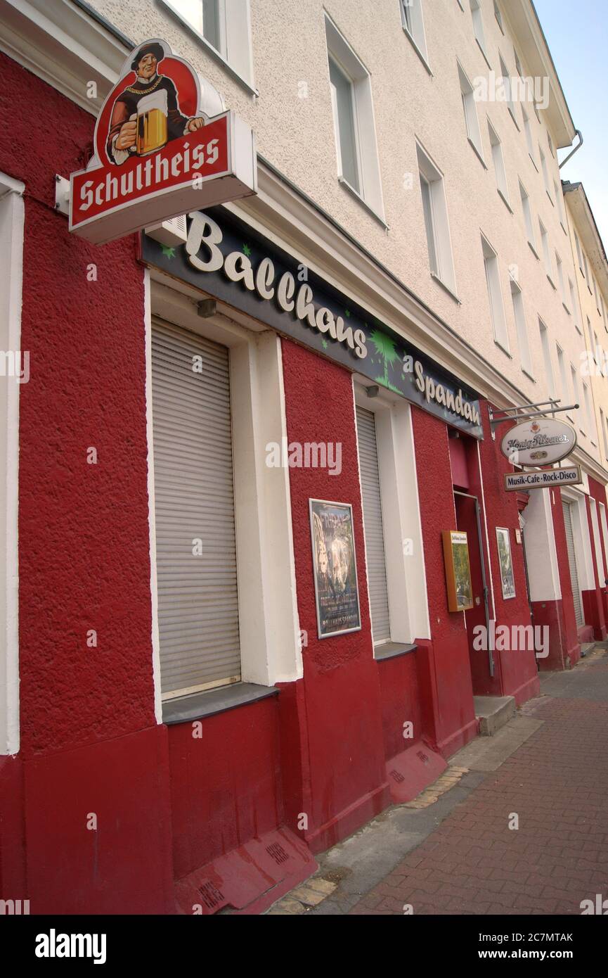 Ballhaus berlin hi-res stock photography and images - Alamy