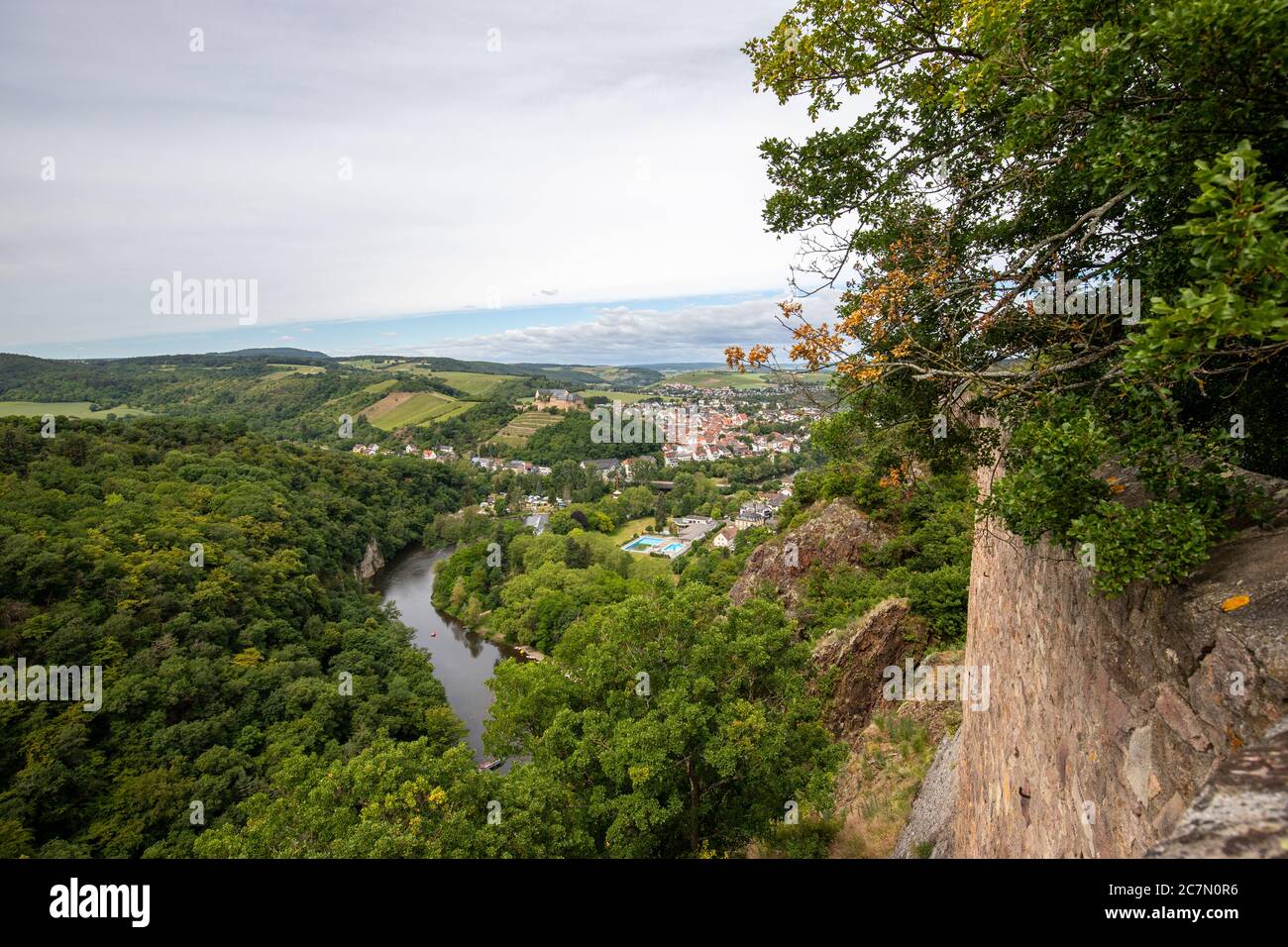 Scenic view from Rheingrafenstein at landscape with river nahe and Bad ...