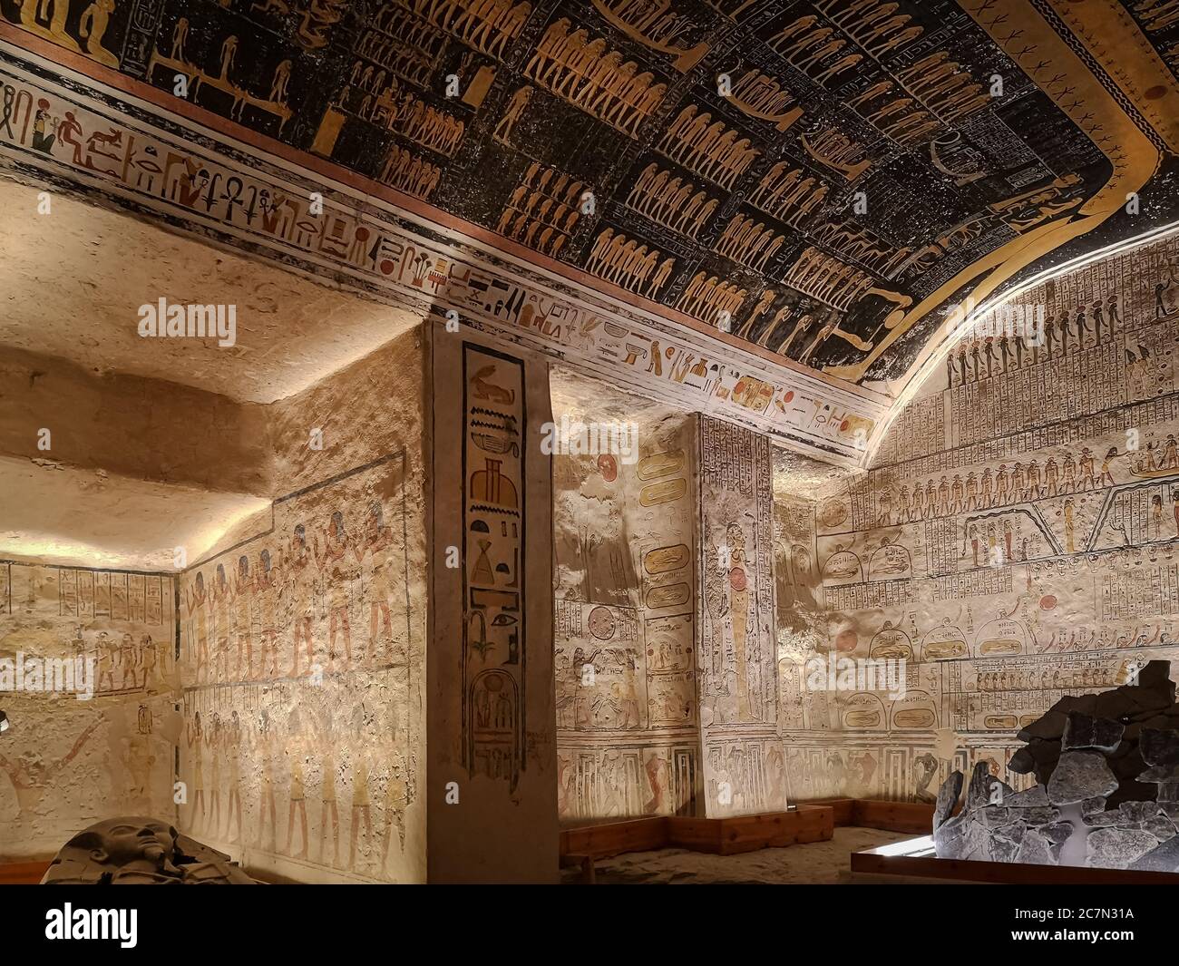 Tomb of ramses v hi-res stock photography and images - Alamy