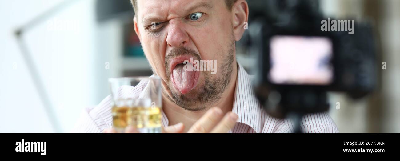 Messy look of middle-aged guy Stock Photo - Alamy