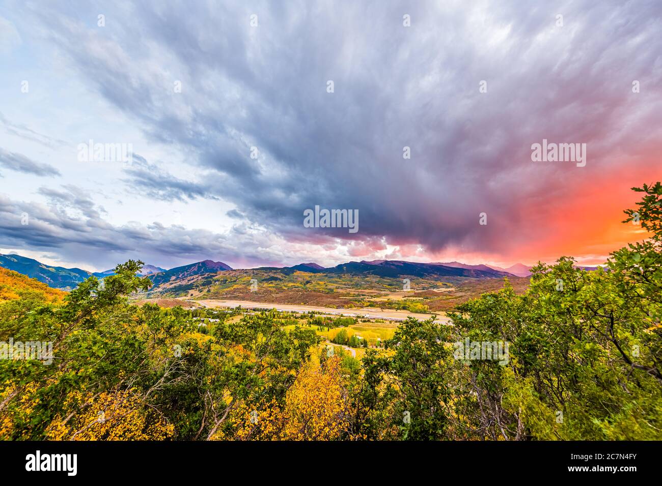Aspen pitkin county airport hi-res stock photography and images - Alamy