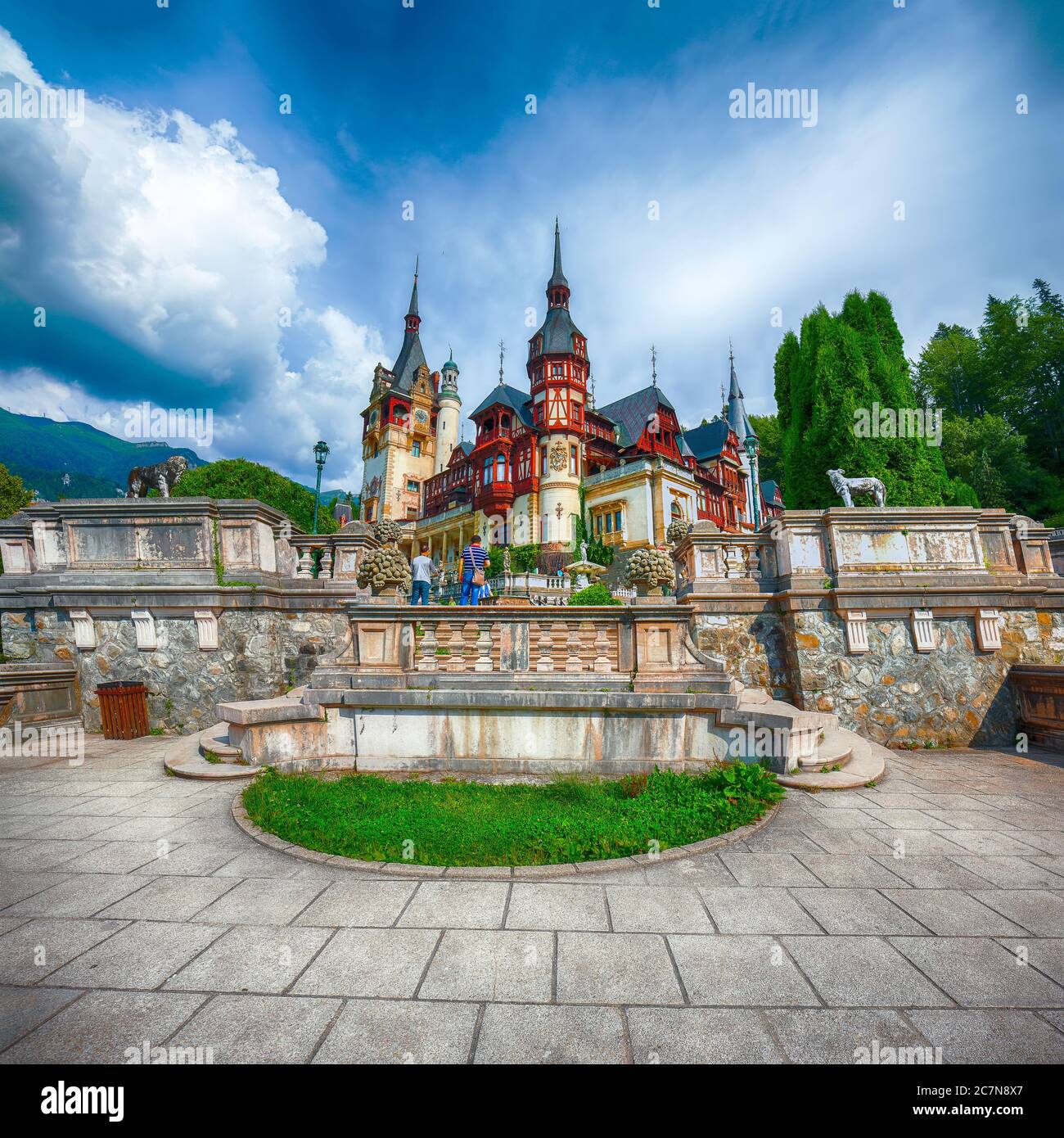 Neo renaissance painted facade hi-res stock photography and images - Alamy