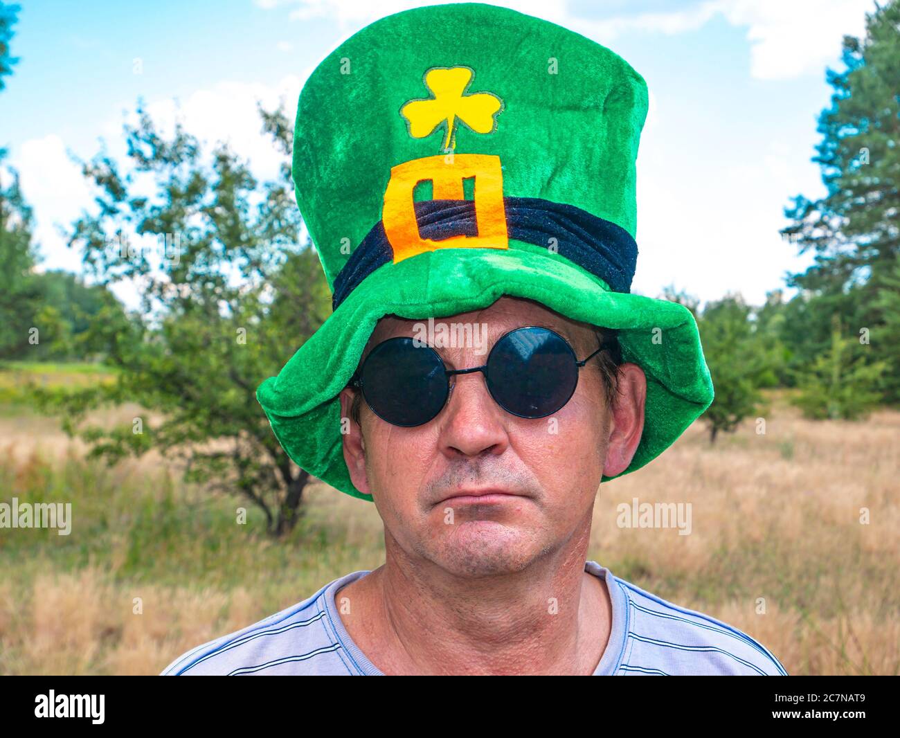 Straightening hat hi-res stock photography and images - Alamy