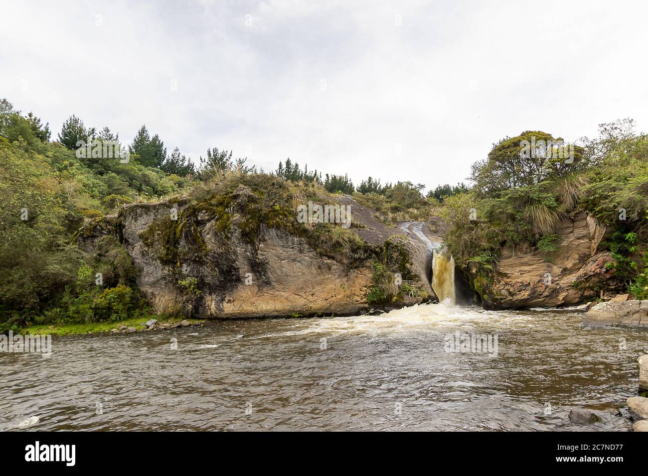 Beautiful shot park waterfall hi-res stock photography and images - Alamy
