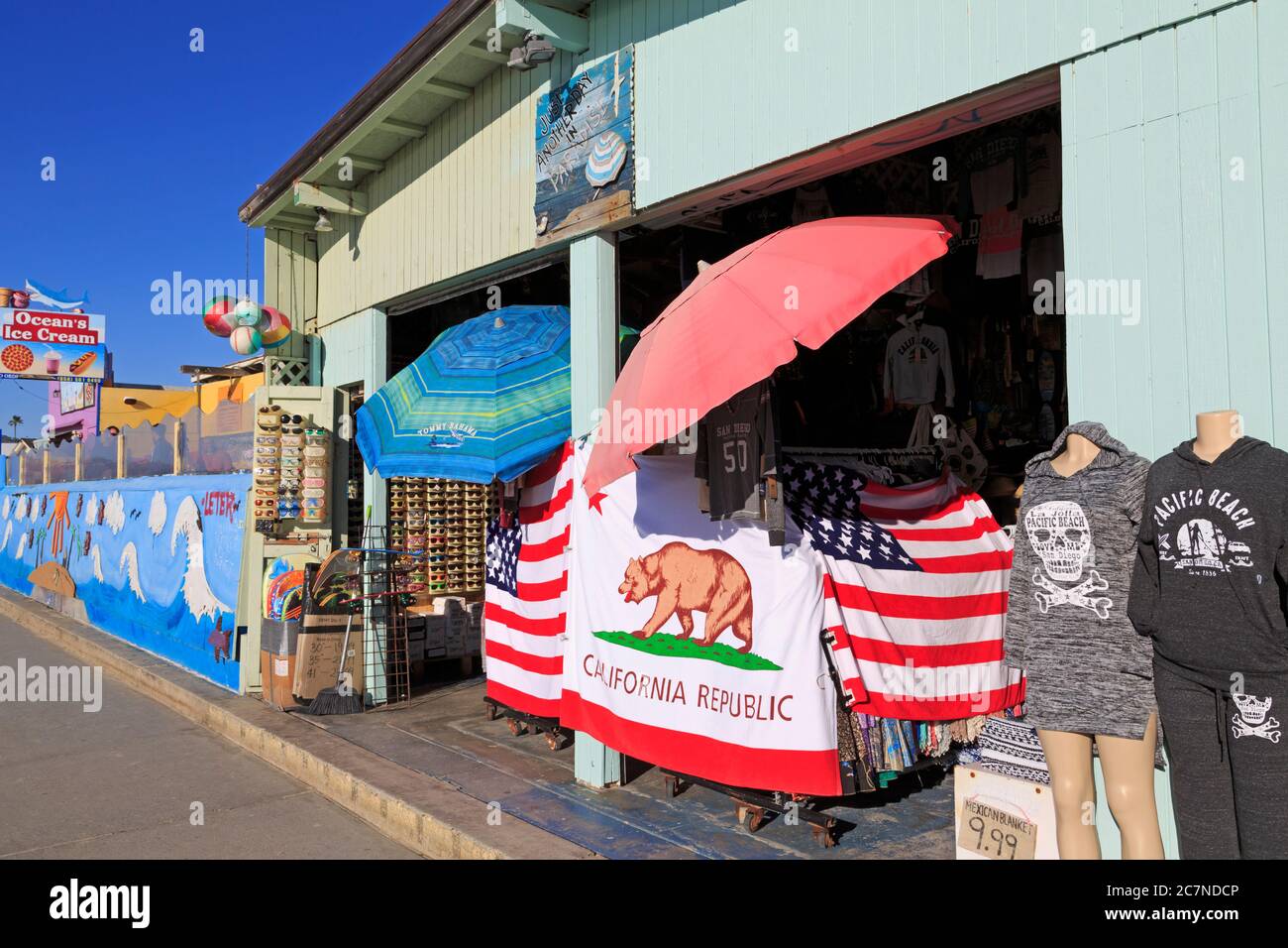 Store on Pacific Beach, San Diego, California, USA Stock Photo - Alamy