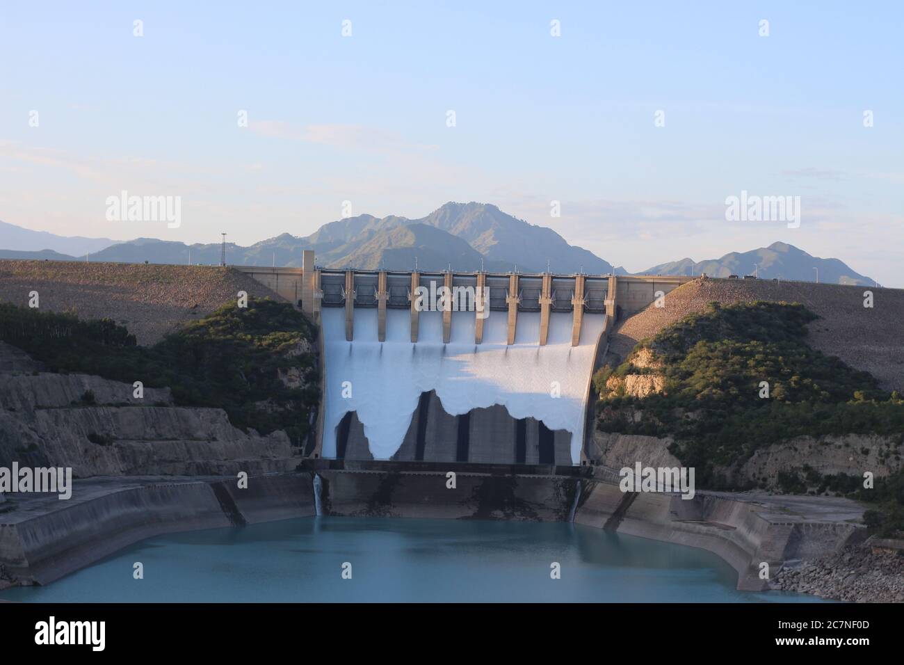 Largest earth dam hi-res stock photography and images - Alamy