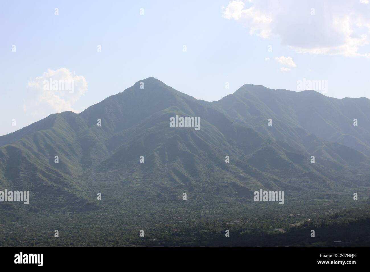 Pakistan village mountain hi-res stock photography and images - Alamy