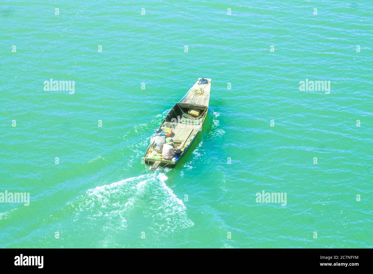 Wood vietnamese fishing boat on sea hi-res stock photography and images ...
