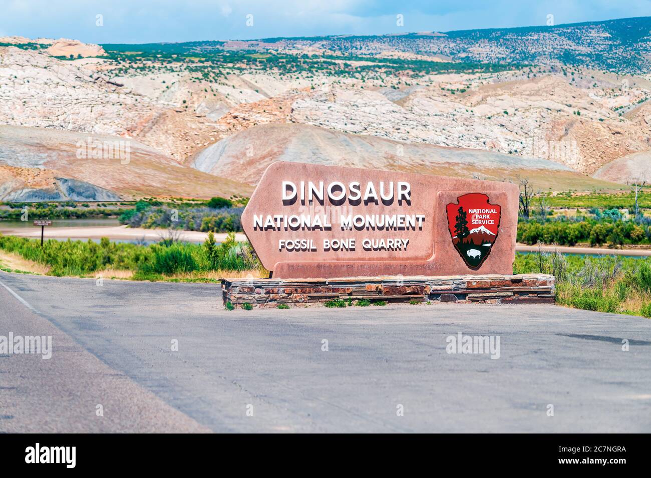 Jensen, USA - July 24, 2019: Sign for welcome to Utah Dinosaur National ...
