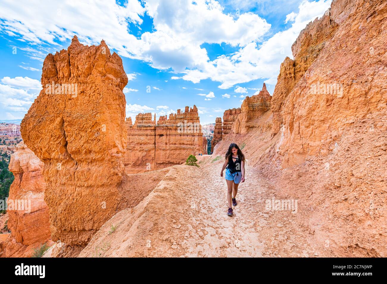 Woman hiking on navajo loop trail hi-res stock photography and images ...