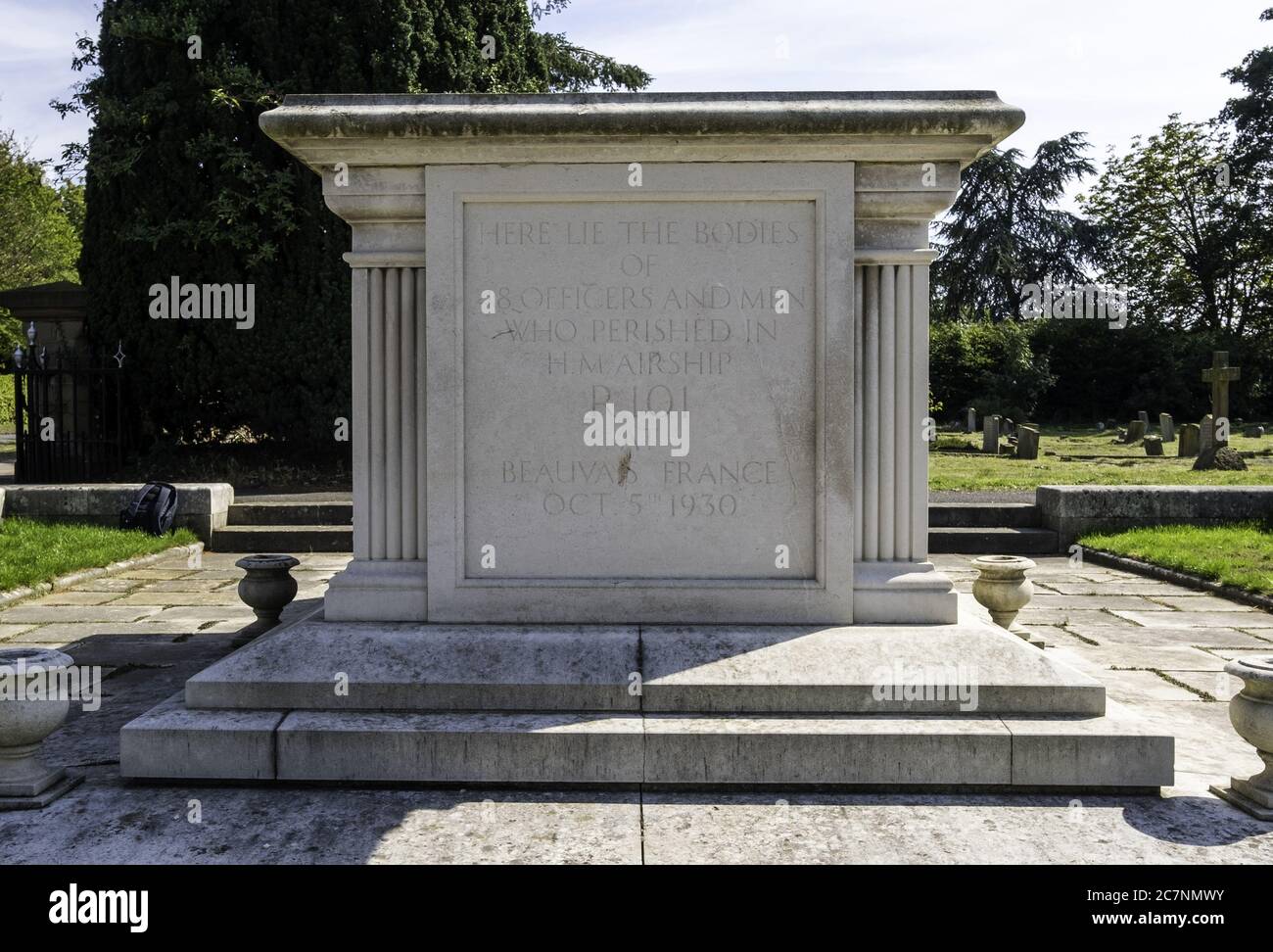 R101 hi-res stock photography and images - Alamy