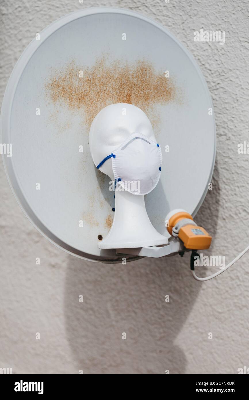 Antenna design hi-res stock photography and images - Alamy