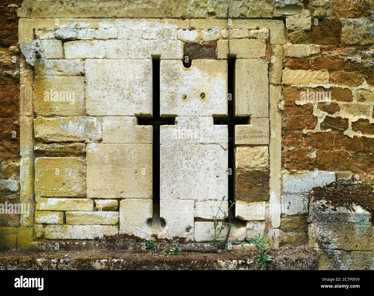 Arrow slits hi-res stock photography and images - Alamy
