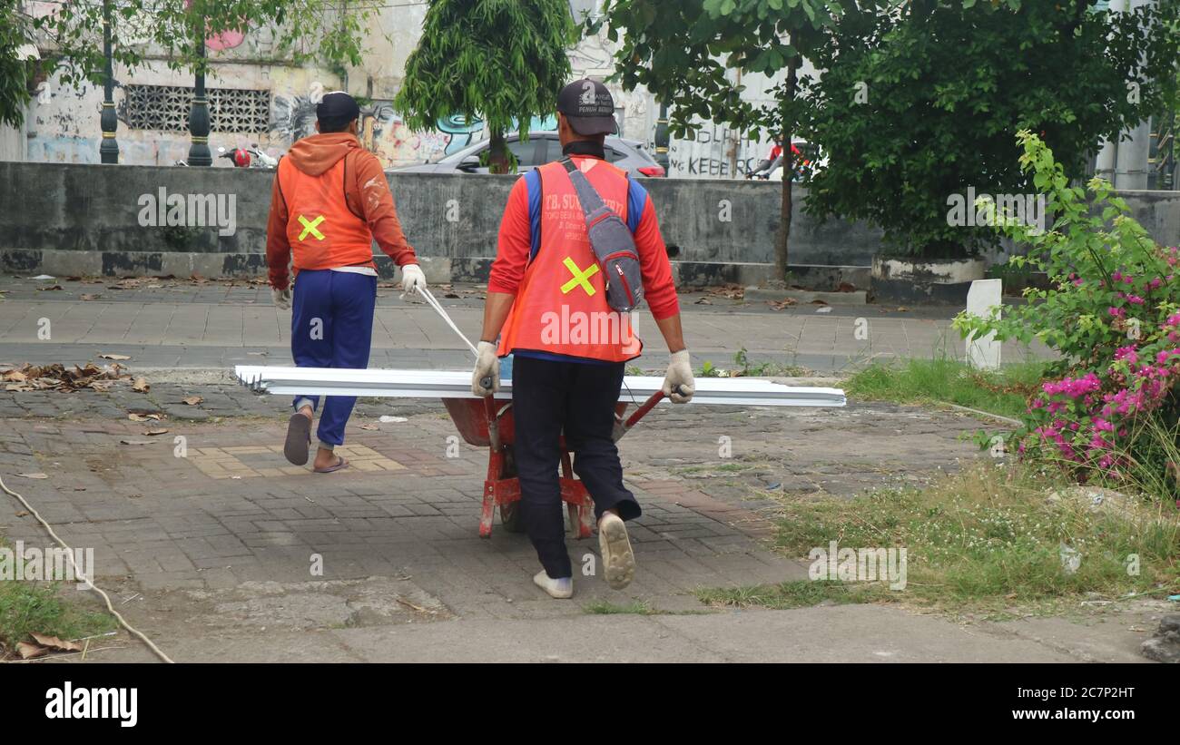 Asian laborers hi-res stock photography and images - Alamy