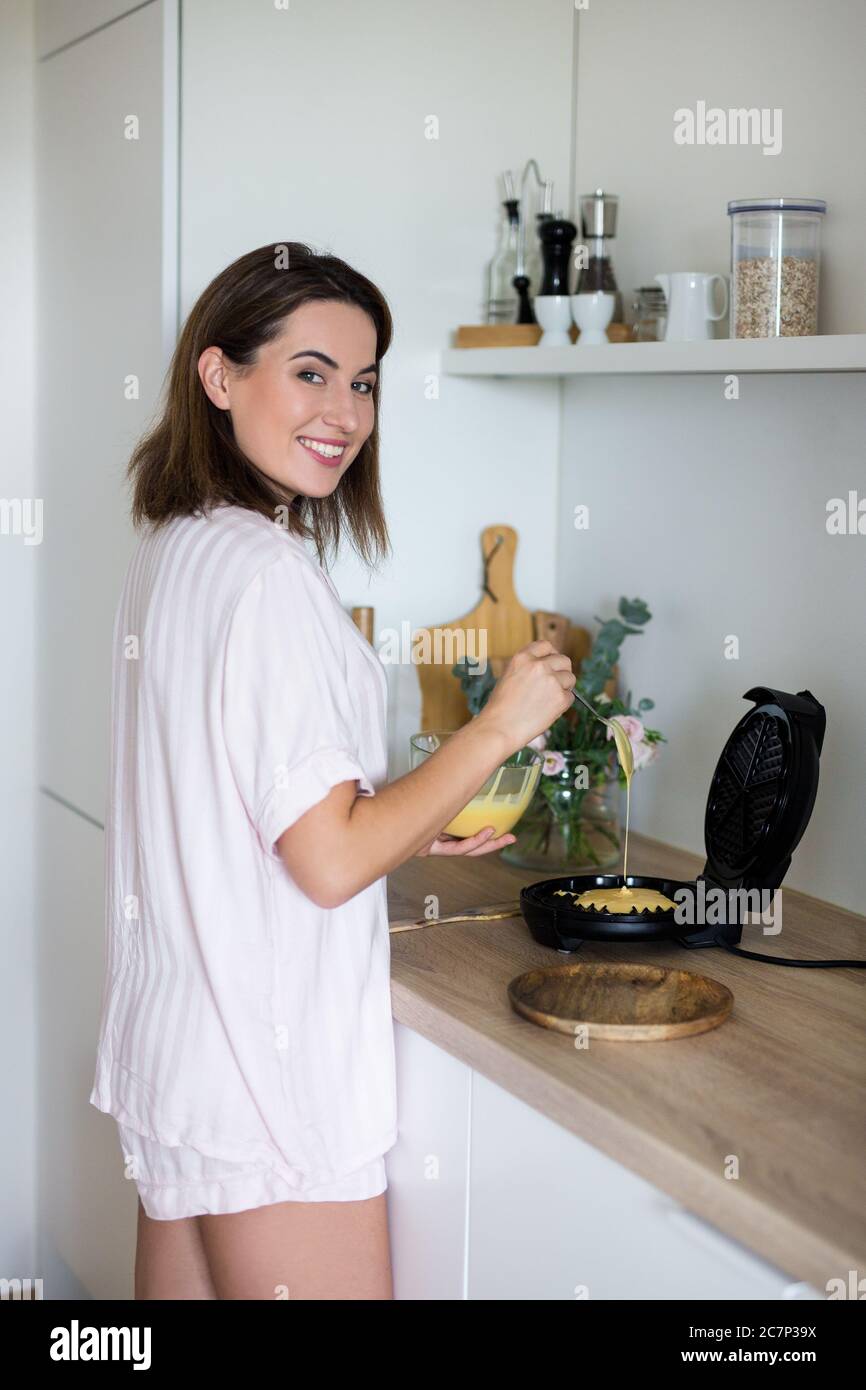 Wafer making machine hi-res stock photography and images - Alamy