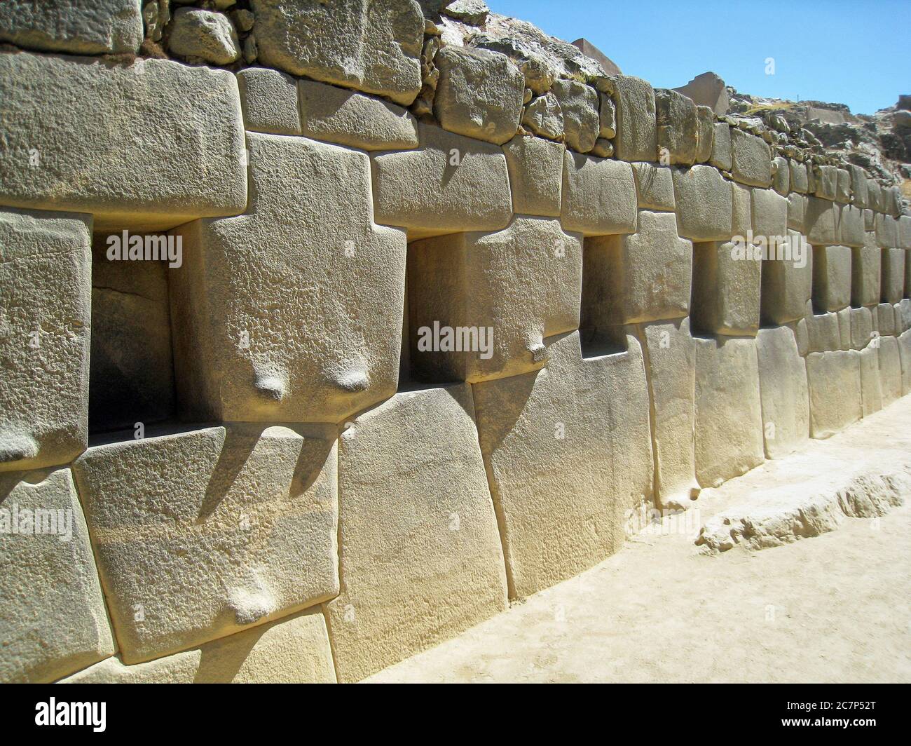 Sunny scenery of the beautiful Machu Picchu's ruins in Peru Stock Photo ...