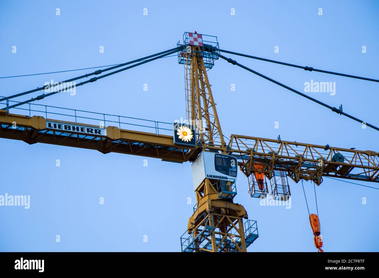 Offshore platform close up hi-res stock photography and images - Alamy