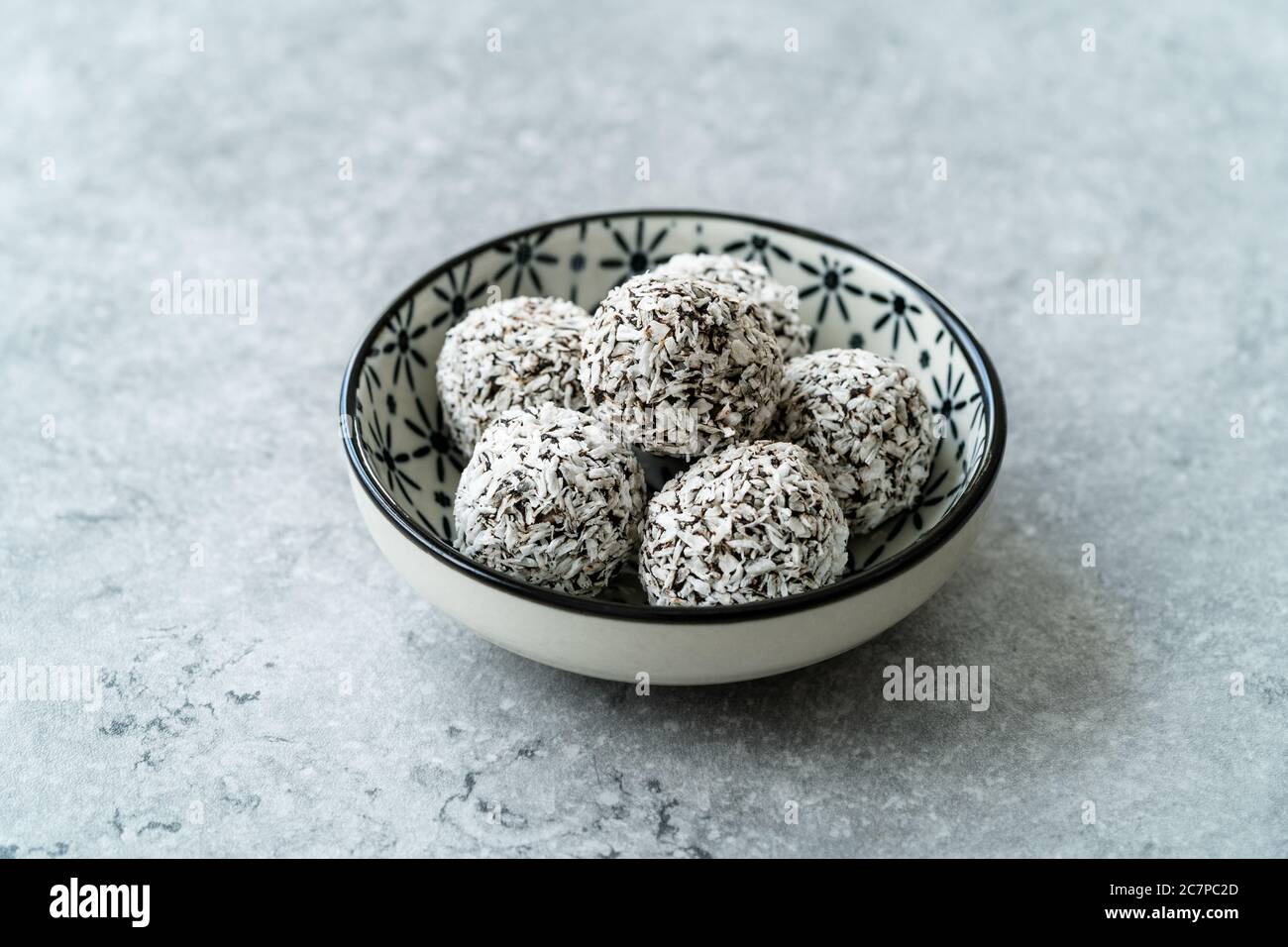 Healthy Organic Snacks Collagen Chocolate Cocoa Balls with Coconut ...