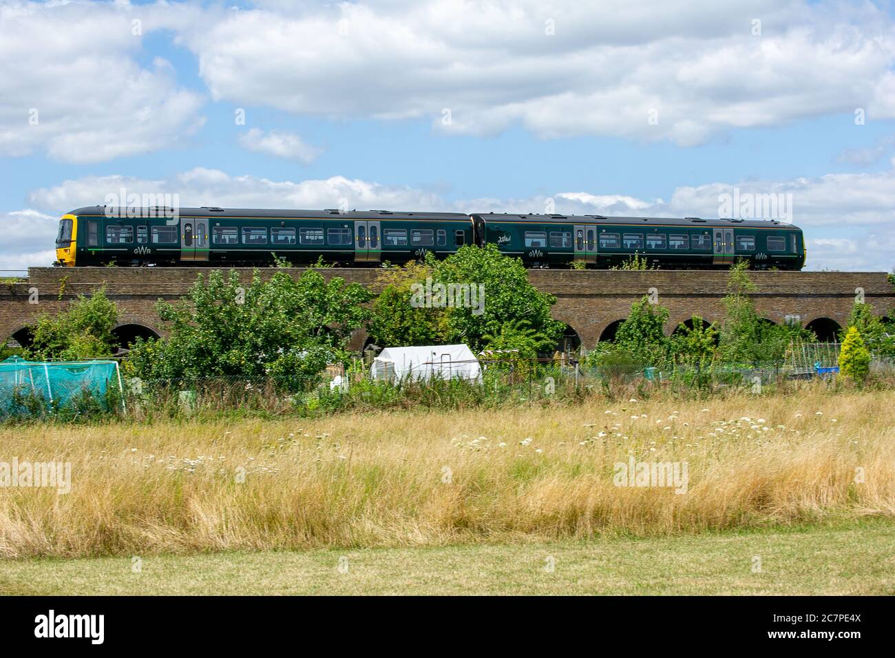 Windsor railway viaduct hi-res stock photography and images - Alamy