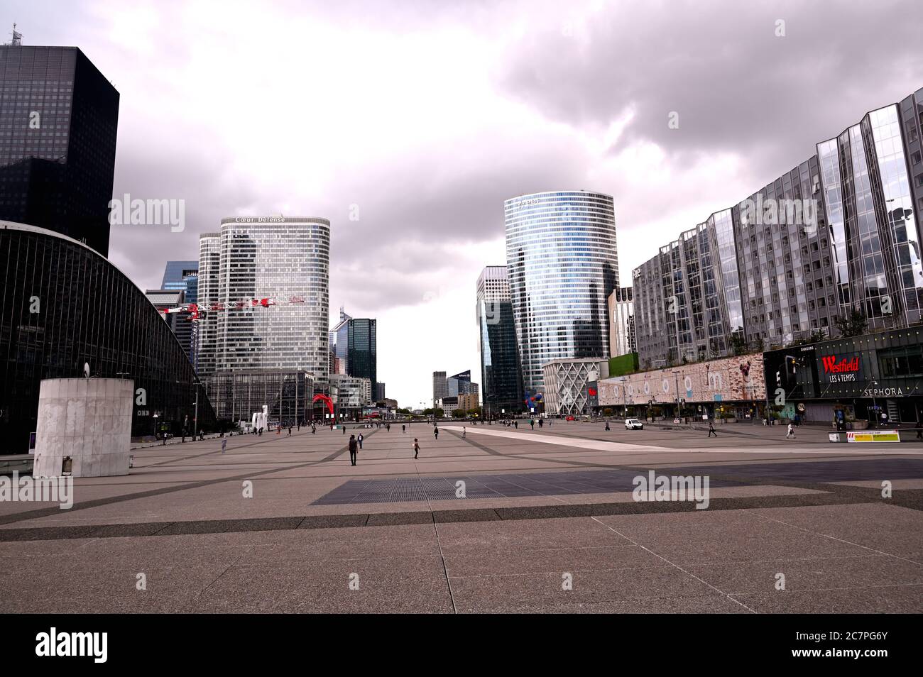 Buildings in france hi-res stock photography and images - Alamy