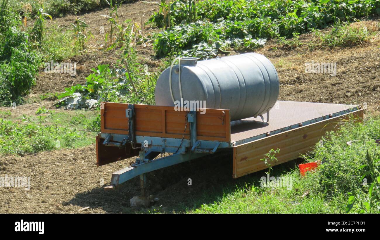 Iron tank on platform hi-res stock photography and images - Alamy