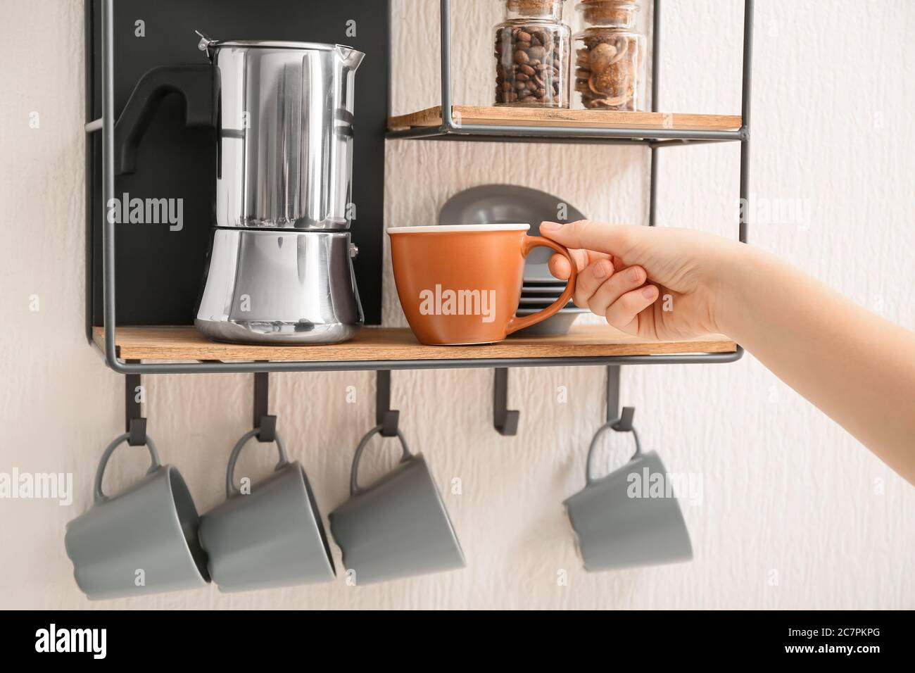 Putting cup hi-res stock photography and images - Alamy