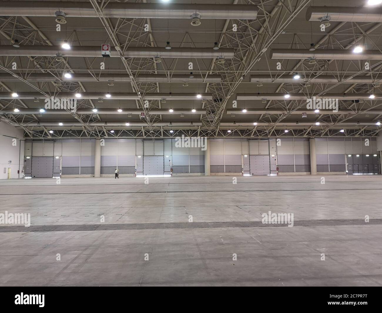 modern empty exhibition hall Stock Photo - Alamy