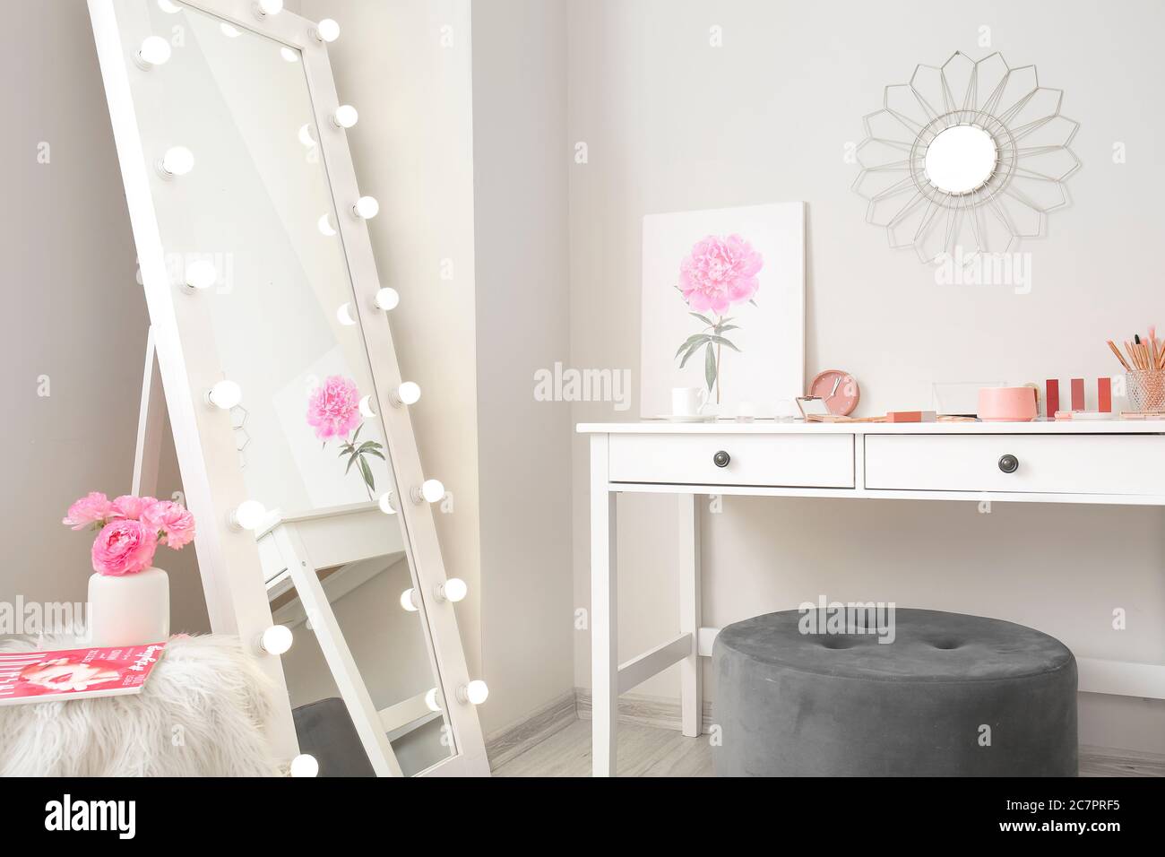 Stylish interior of modern makeup room Stock Photo - Alamy