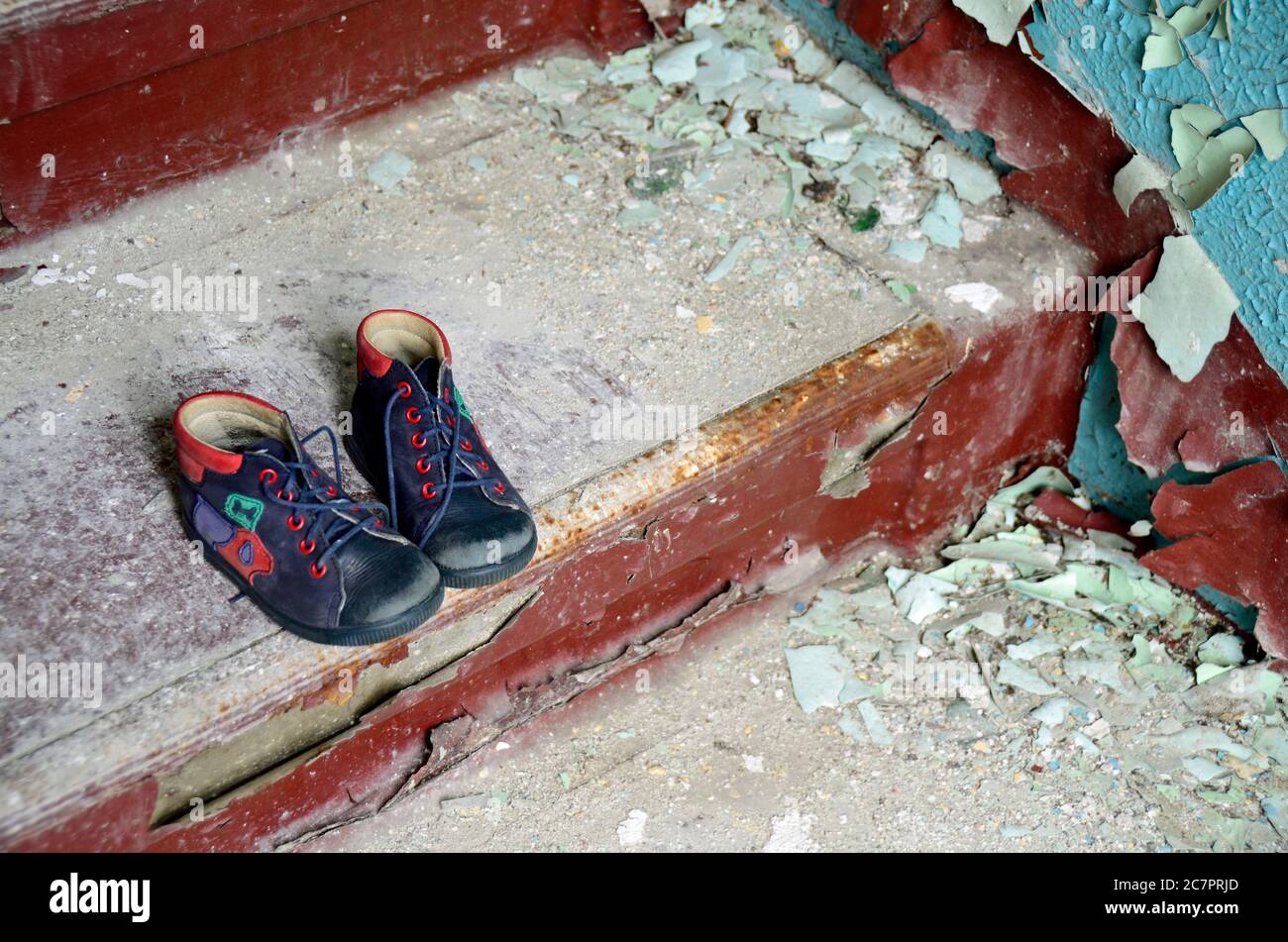 Lost shoes hi-res stock photography and images - Alamy