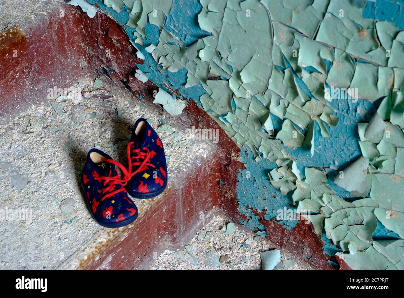 Lost shoes hi-res stock photography and images - Alamy