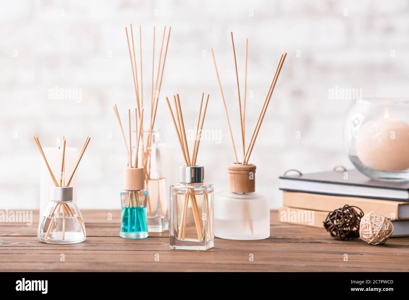 Room diffusers hi-res stock photography and images - Alamy