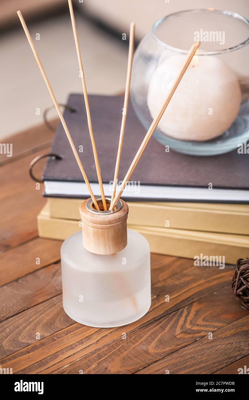 Reed books hi-res stock photography and images - Alamy