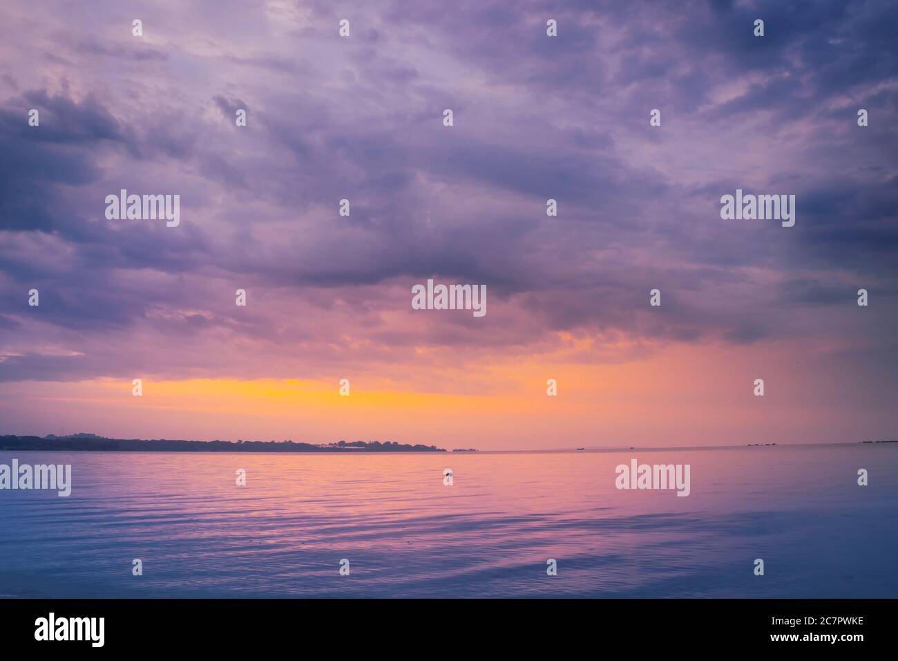 Lake victoria mountains africa hi-res stock photography and images - Alamy