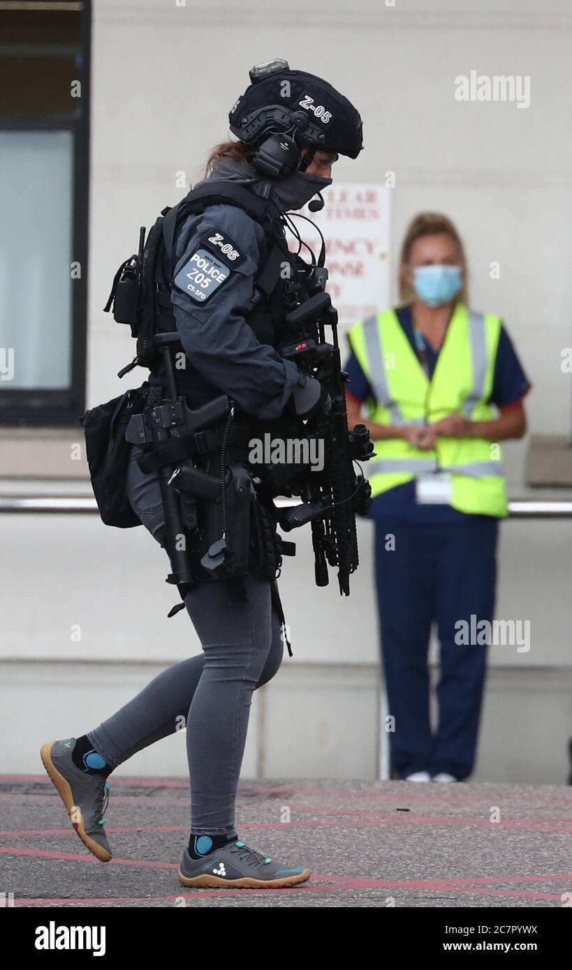 Counter terrorist specialist firearms officer hi-res stock photography ...