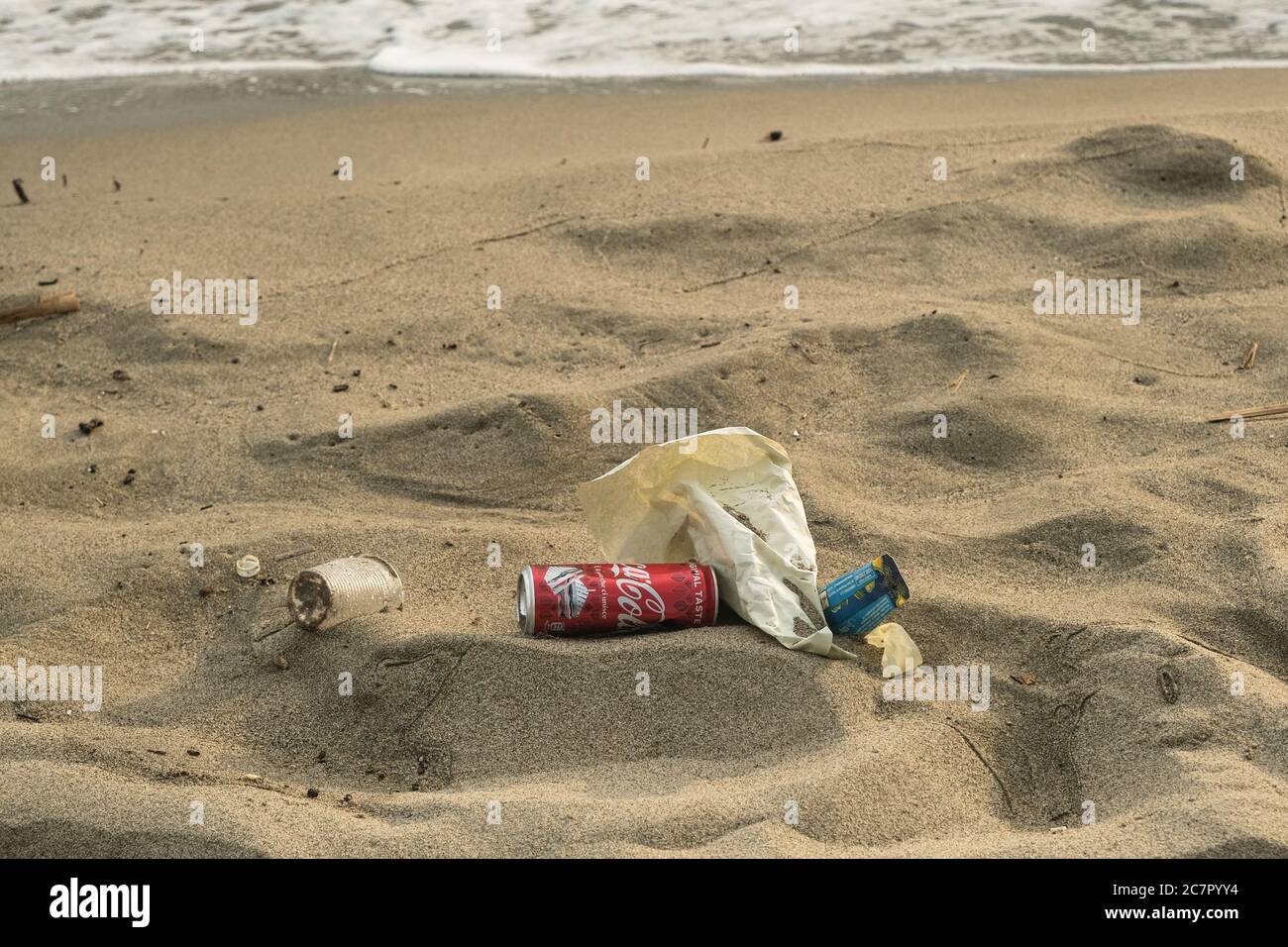 Plastic free beach hi-res stock photography and images - Alamy