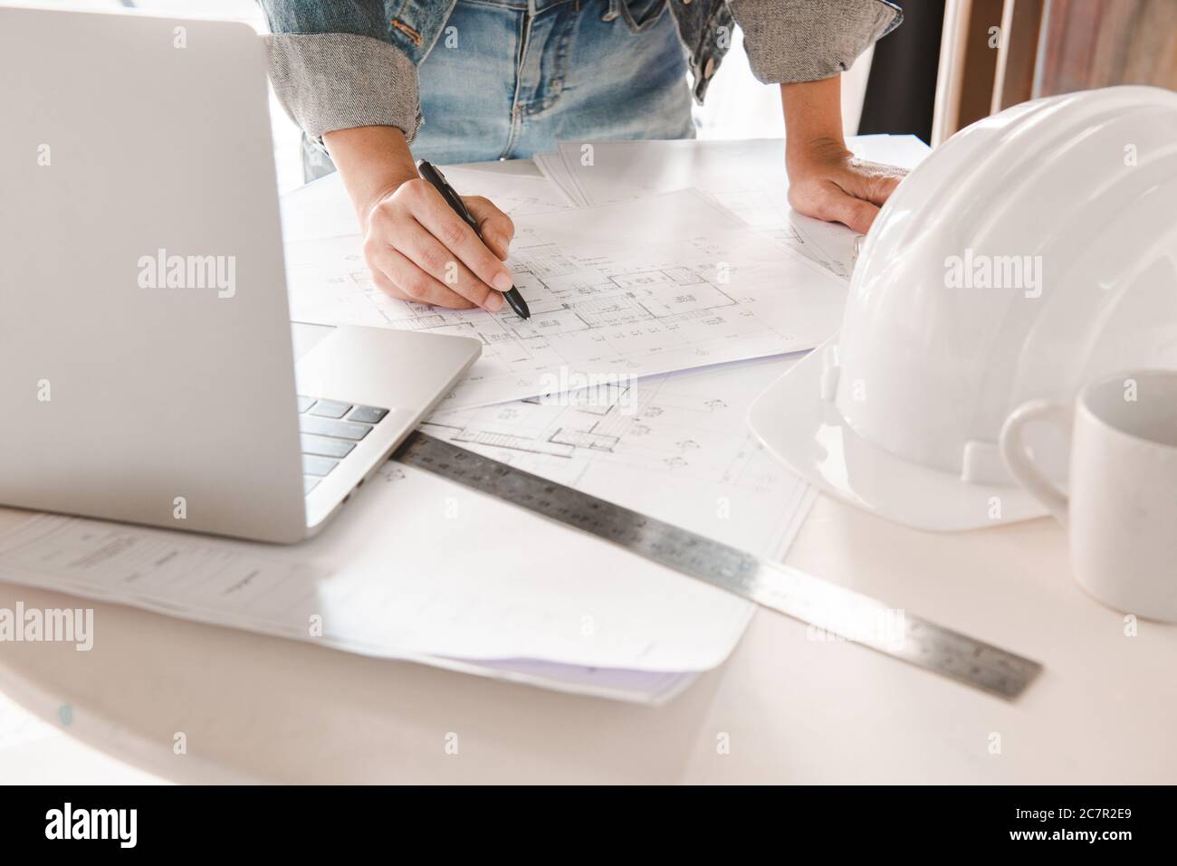 Construction schedule hi-res stock photography and images - Alamy