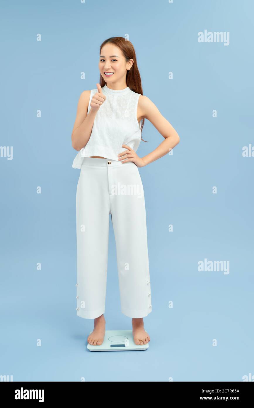 Thumb on the scales hi-res stock photography and images - Alamy