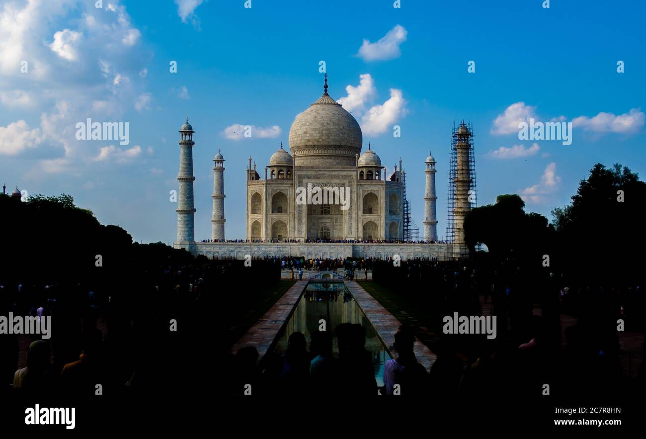 The Grate Taj Mahal of India was commissioned by Shah Jahan in 1631 ...