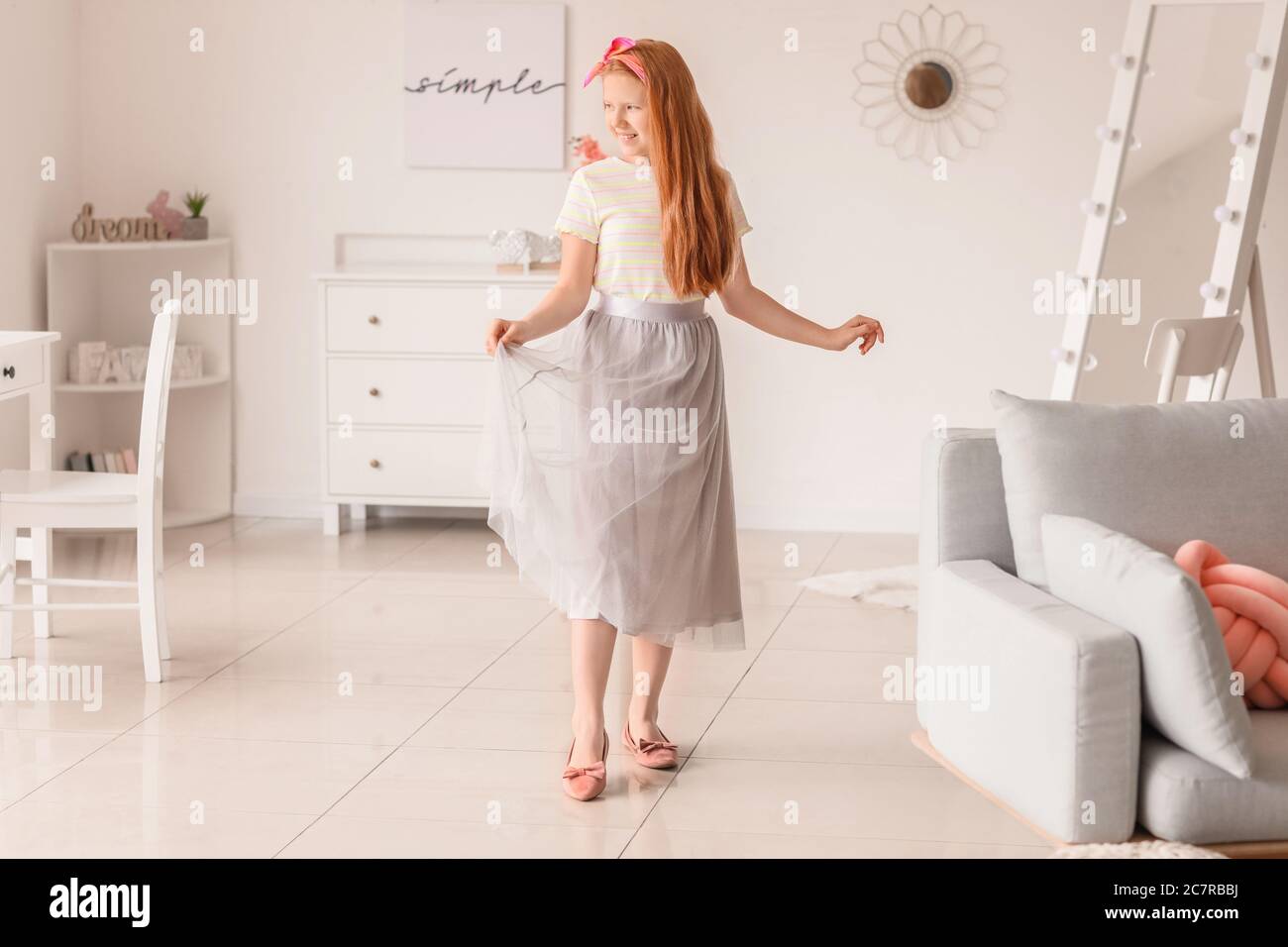 Pretty funny girl dancing hi-res stock photography and images - Alamy