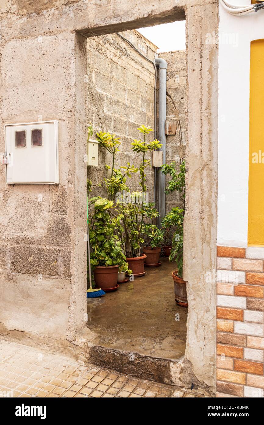 Single storey house hi-res stock photography and images - Alamy