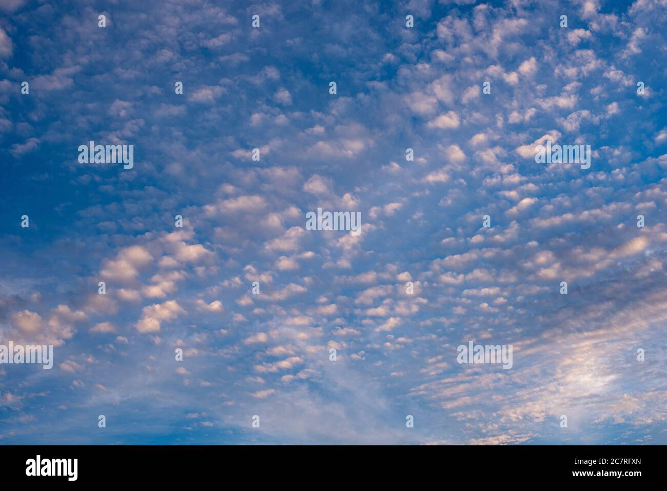 Stratocumuliform physical category hi-res stock photography and images ...