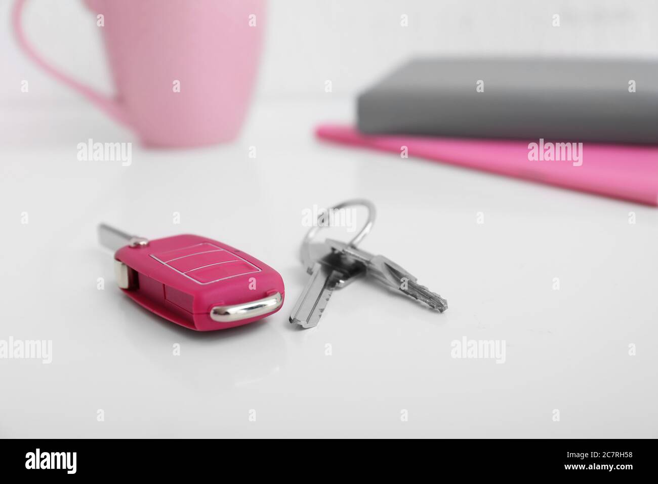 Car keys table nobody hi-res stock photography and images - Alamy