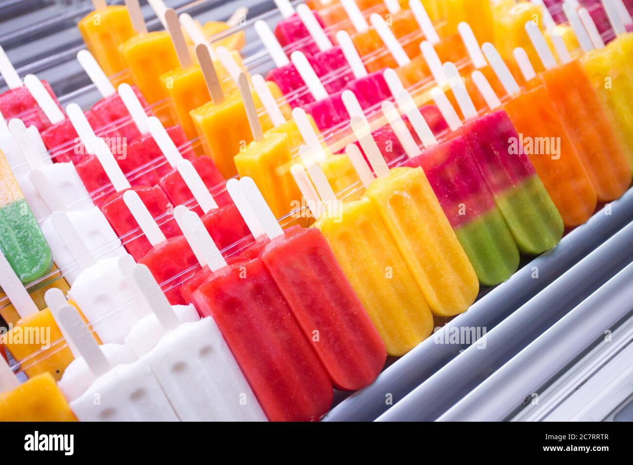 Pop up ice cream store hi-res stock photography and images - Alamy