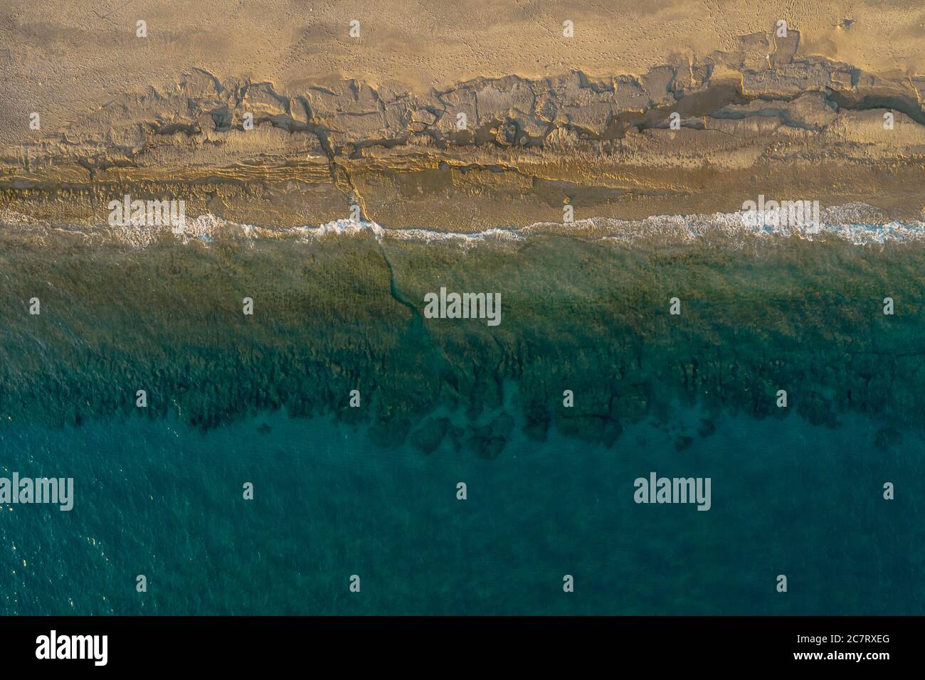 Beach and waves top view. Turquoise water background aerial view ...