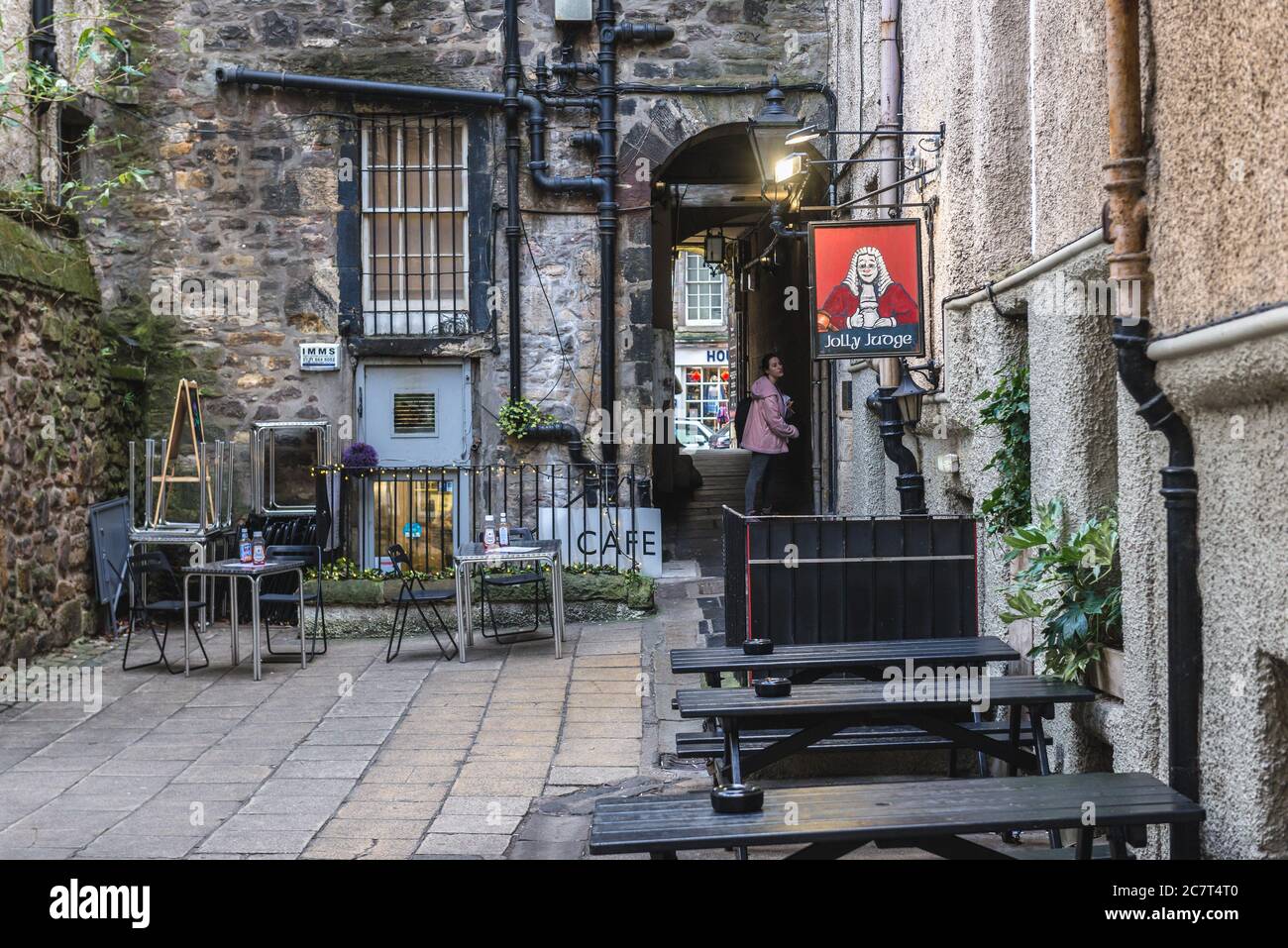 Jolly Judge on James Court and passage to Lawnmarket street in ...